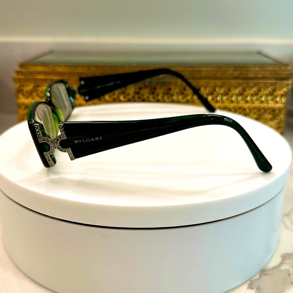 BVLGARI | Accessories | Vtg Bulgari Emerald Green Crystal Temple ...